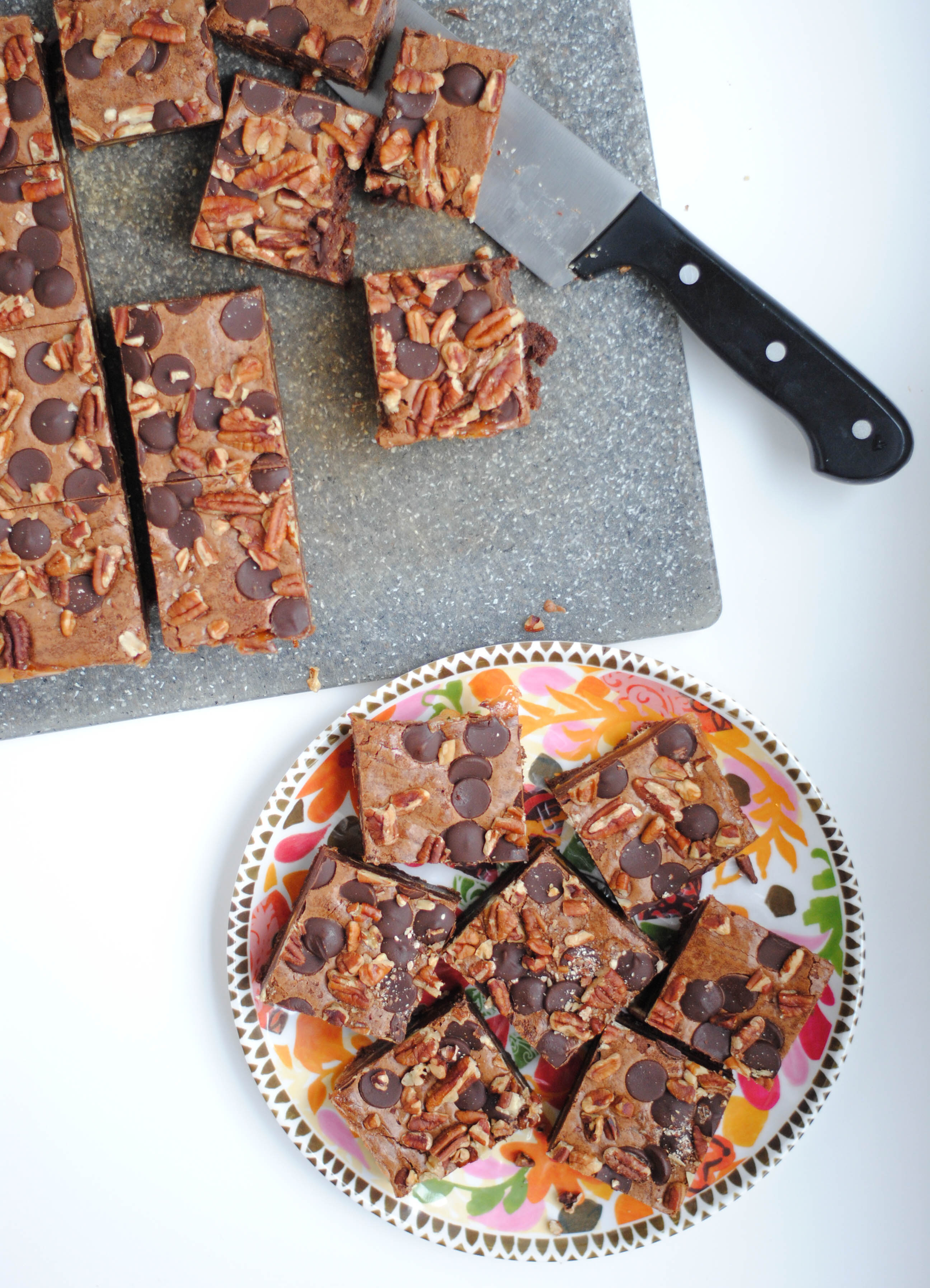 Caramel Filled Pecan Brownies – Hottie Biscotti